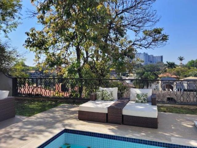 Casa maravilhosa no Morumbi, localização privilegiada !