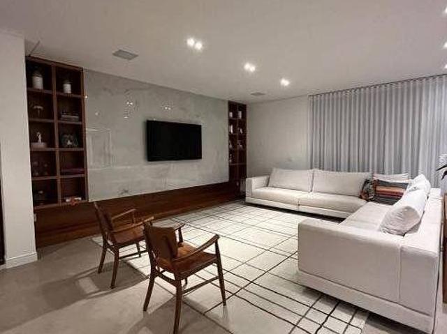 Casa Maravilhosa no Condomínio Saint Patrick – Exclusividade e Sofisticação!