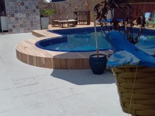 Casa maravilhosa a menos de 100 metros da praia com vista para o mar sao quatro quartos mais de 200