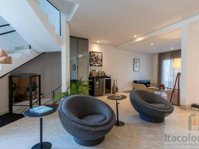 Casa maravilhosa à venda no Condomínio Morada das Flores