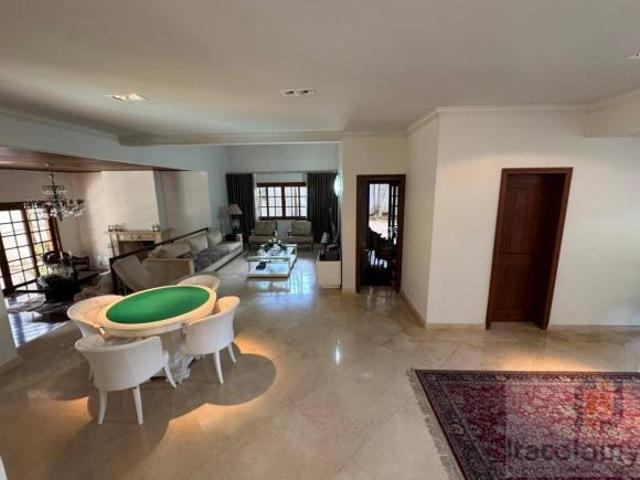 Casa maravilhosa à venda no Residencial Tamboré 1