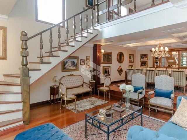 casa maravilhosa em bairro nobre
