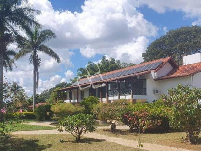 CASA MARAVILHOSA em chácara inteira