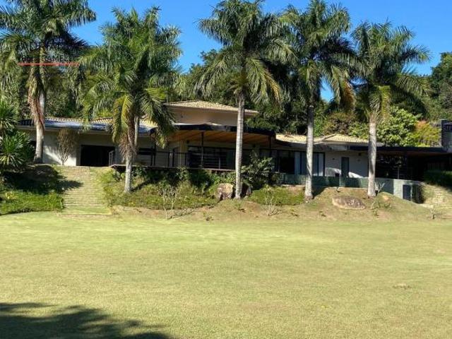 CASA MARAVILHOSA EM CONDOMINIO RURAL DE ALTO PADRÃO