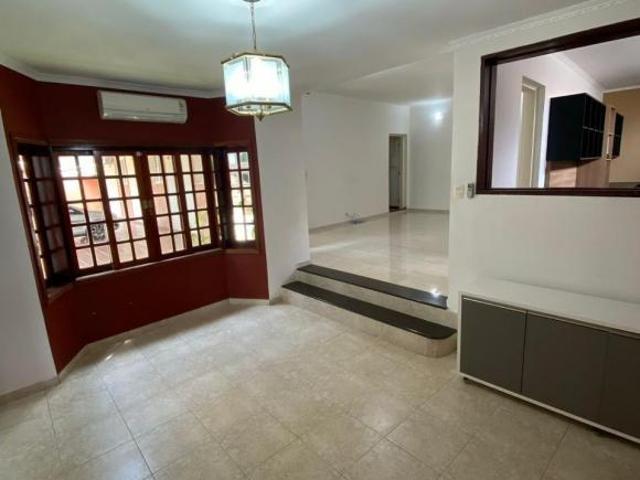 Casa Maravilhosa estilo chácara localizada no bairro Rio Acima em Votorantim