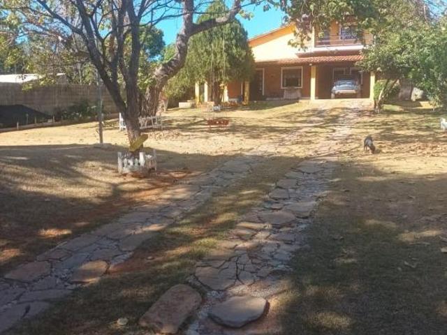 Casa maravilhosa próxima à orla da lagoa com preço abaixo do mercado! Oportunidade!