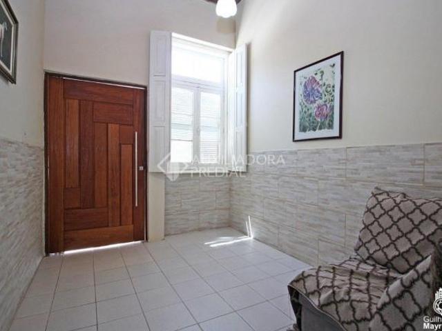 casa, Menino Deus, bem localizada, pátio, 165 m2 totais