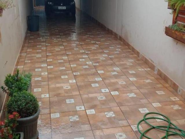 Casa Mista com Salão Comercial