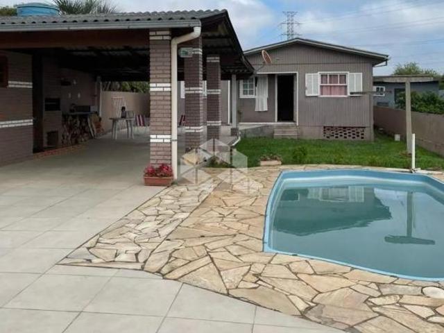 Casa mista de 3 dormitórios no bairro São João!