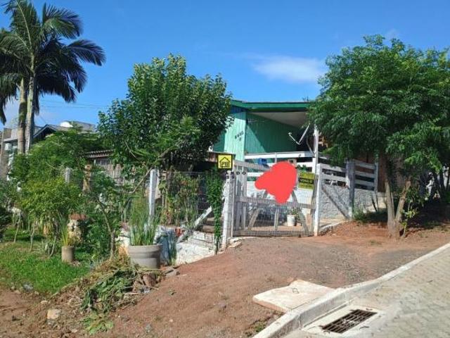 Casa Mista toda com piso cerâmico