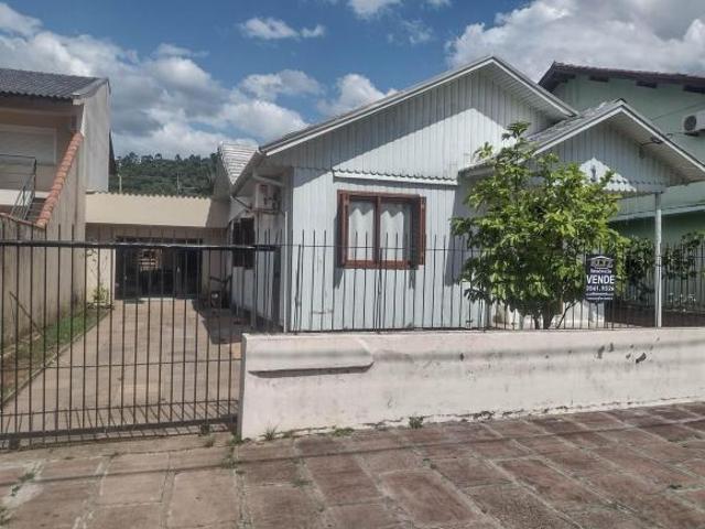 Casa mista 3 Dorm. Bairro Floresta Estância Velha