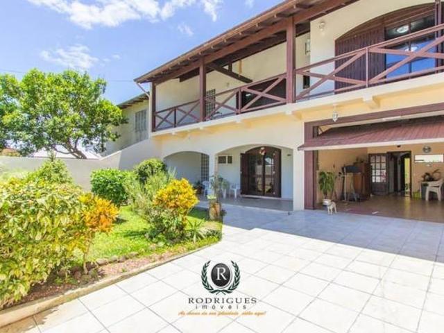Casa mista 4 suítes São Francisco Torres RS
