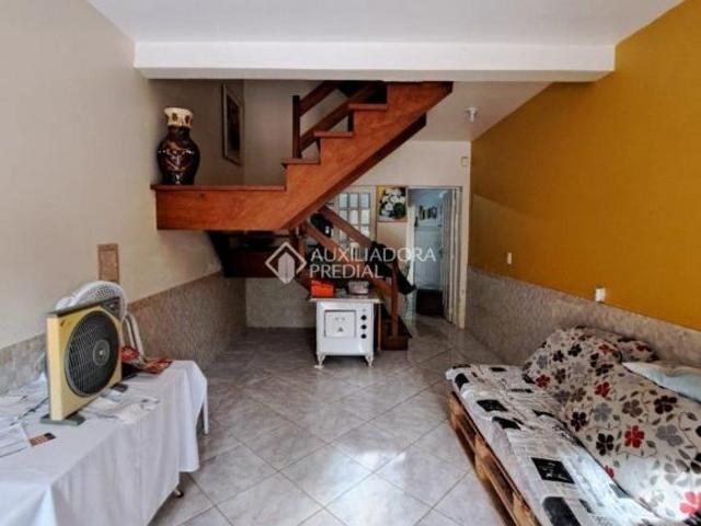 CASA MOBILIADA 04 QUARTOS, SUÍTE, SACADA, CHURRASQUEIRA, GARAGEM 2 CARROS, PÁTIO MAIS CASA 200M2