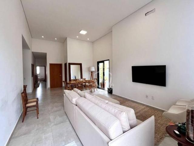 Casa com 3 dormitórios à venda, 200 m² por R$ 1.380.000,00 Condomínio Central Parque Salto/SP