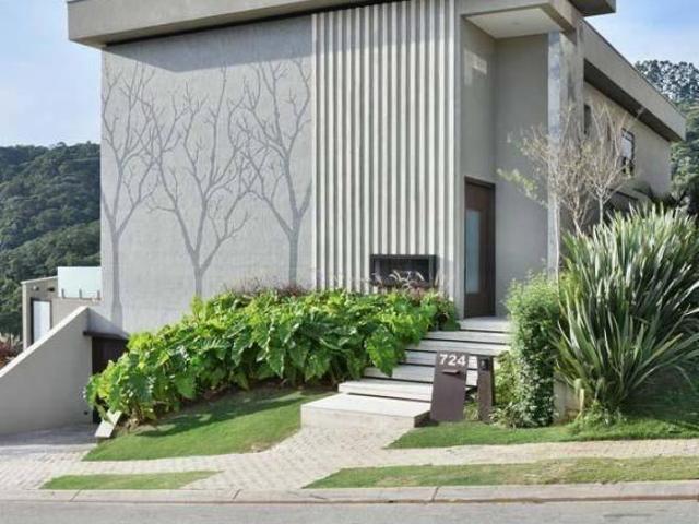 Casa mobiliada à venda no Residencial Tamboré 10