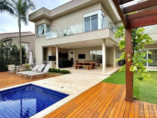 Casa mobiliada à venda no Residencial Tamboré 10
