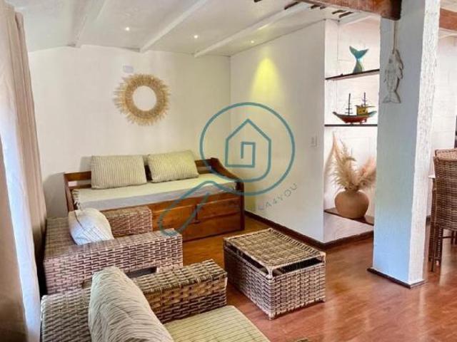 CASA MOBILIADA À VENDA OU ALUGUEL  3 DORMITÓRIOS  CONDOMÍNIO ARBORIZADO E COM PISCINA  VARANDA GOURM