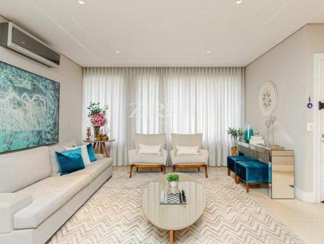 CASA MOBILIADA À VENDA COM 4 SUÍTES E PISCINA PRÓXIMO AO PARQUE TINGUI