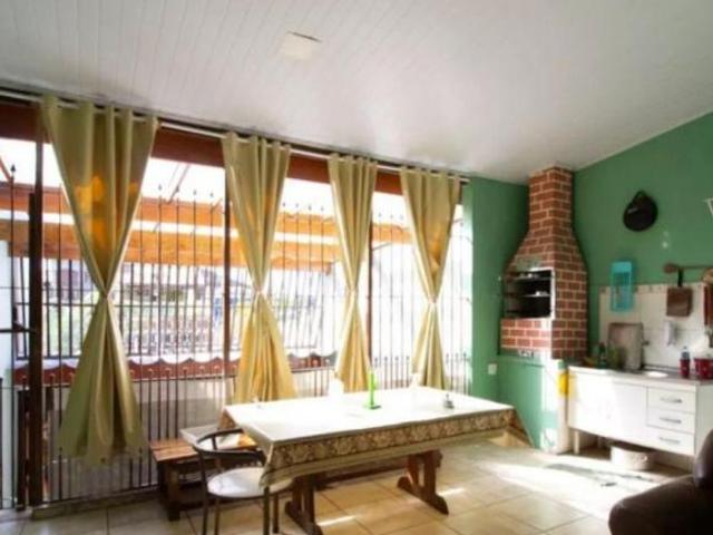 Casa Mobiliada à Venda com 5 Quartos 320m² Próxima ao Hospital Jesus José e Ma