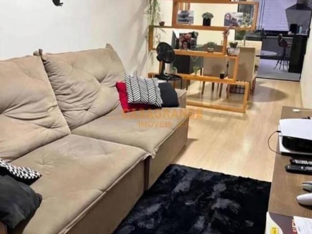 Casa Mobiliada a venda com 02 quartos no Eugênio de Melo SJC