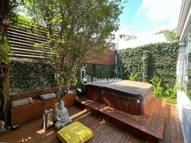 Casa Mobiliada à venda com 3 quartos sendo 1 suíte, 180m² Condomínio Tamboré 4 Alphaville Sant