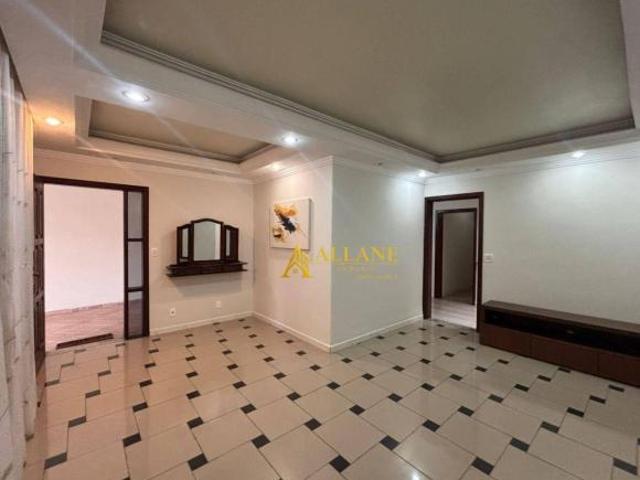 Casa mobiliada à venda, com 3 quartos, quintal com churrasqueira, no Central Parque Sorocaba