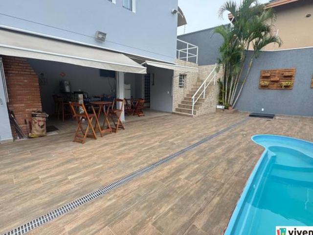CASA MOBILIADA À VENDA COM PISCINA E 3 QUARTOS EM JUNDIAÍ SP!