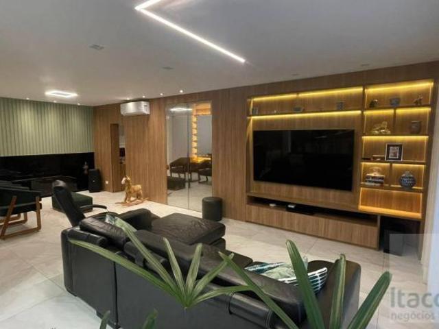 Casa mobiliada à venda e Locação no Residencial Alphaville 4