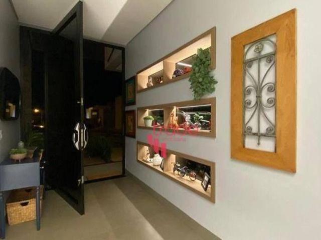 Casa Mobiliada à Venda em Condomínio Fechado de 03 Suítes no Bairro Vila do Golf em Ribeirão Preto c