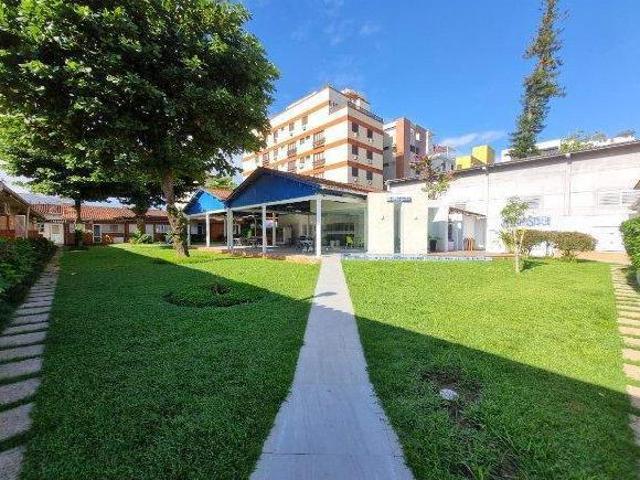 Casa Mobiliada à Venda em Guarujá Enseada