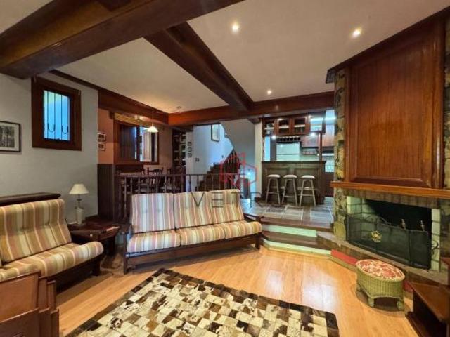 Casa Mobiliada à Venda em Gramado!