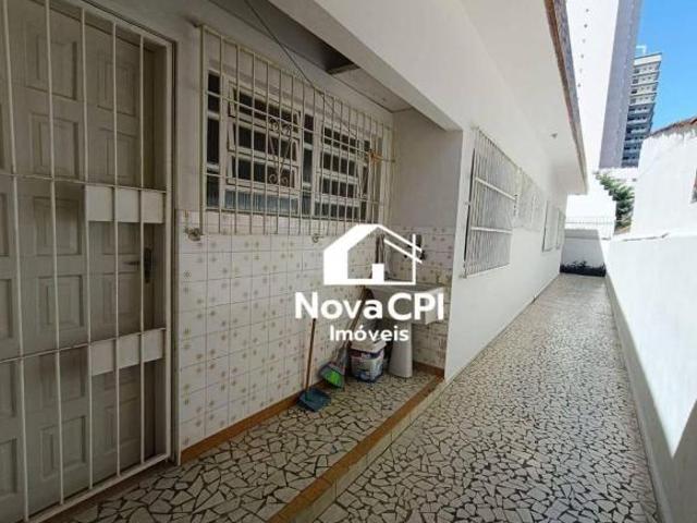 Casa mobiliada à venda próxima à praia em Praia Grande – 3 dormitórios e 2 vagas