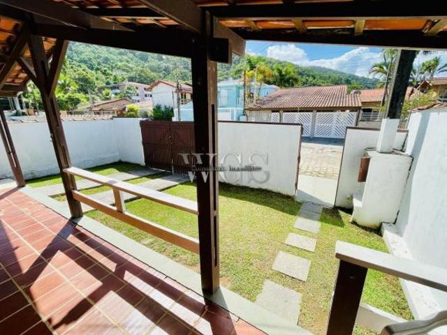 Casa Mobiliada à Venda | 3 Dormitórios | Piscina | Em Ubatuba SP