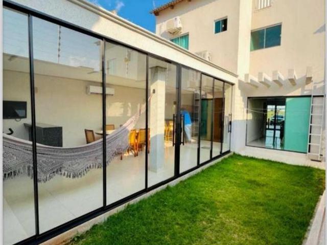 Casa mobiliada à Venda 3 suítes, sendo 1 plena e 2 americanas no Jardim Atlântico em Goiânia / GO