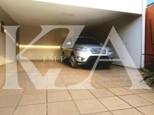 Casa Mobiliada com 3 Dormitórios, Área Gourmet e Vagas Cobertas em Bairro Tranquilo
