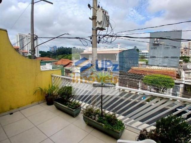 Casa mobiliada com 3 dorms sendo 1 suíte, 237m², varanda espaçosa e 3 vagas no Bela Vista em Osasco