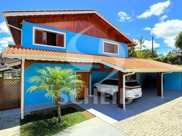 Casa mobiliada com 3 quartos no condomínio Fazenda da Ilha