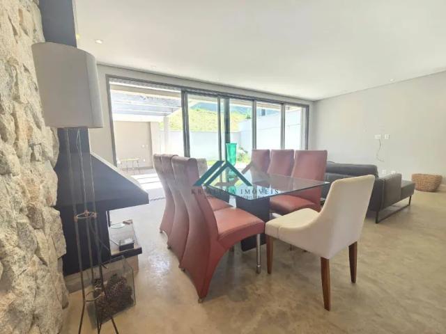 Casa Mobiliada com 3 suítes, 200 m² venda por R$ 2.599.000 ou aluguel por R$ 20.000/mês Origem M