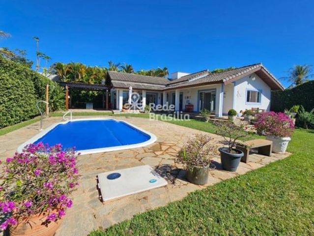Casa Mobiliada com 2 Quartos, 1 suíte Condomínio Mônaco Jardim Botânico