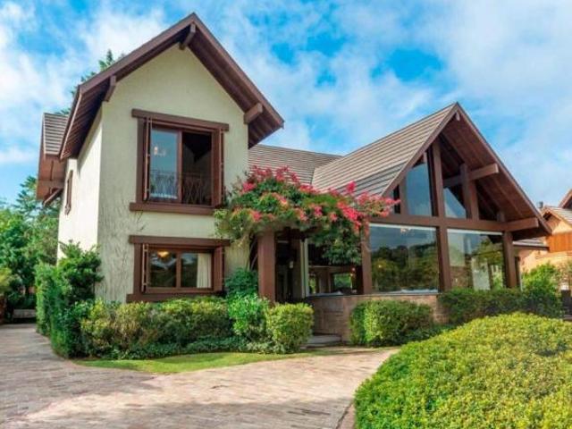 CASA MOBILIADA COM 5 SUÍTES NO LAJE DE PEDRA