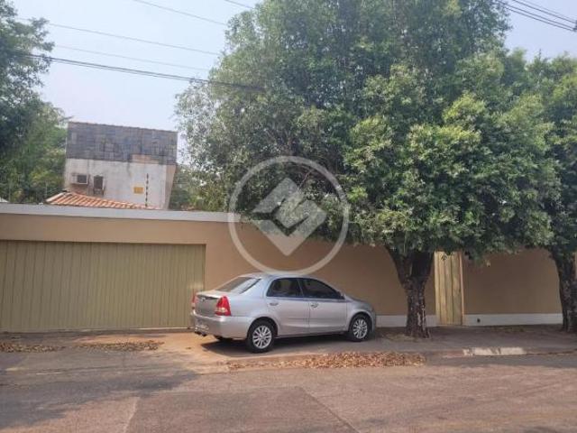 Casa Mobiliada com Escritórios no Bairro Santa Cruz