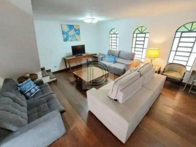 Casa mobiliada com potencial residencial ou comercial Vila Sônia | 3 pavimentos | Próxima ao Metrô