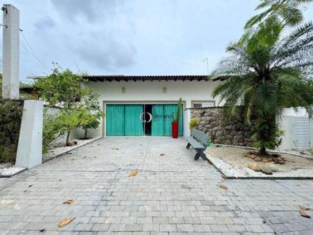Casa mobiliada com piscina e churrasqueira em Jardim Albamar, Guaru