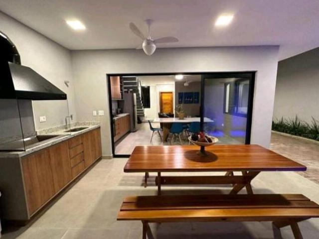 Casa Mobiliada com Piscina Privativa a 200m da Praia de Maresias