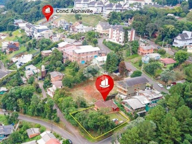 Casa mobiliada com tres dormitórios em Gramado RS