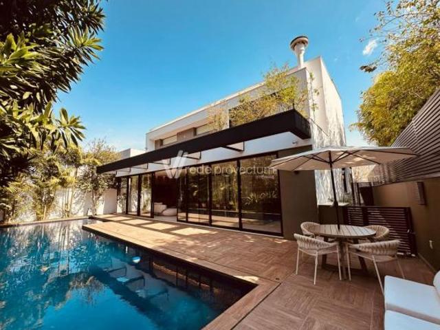 Casa mobiliada de alto padrão à venda em Alphaville Dom Pedro III – Campinas