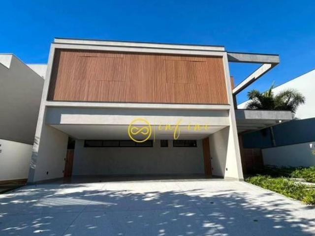 Casa Mobiliada de Condomínio com 4 Quartos à venda, 417 m² por R$ 4.350.000 Condomínio Residencial