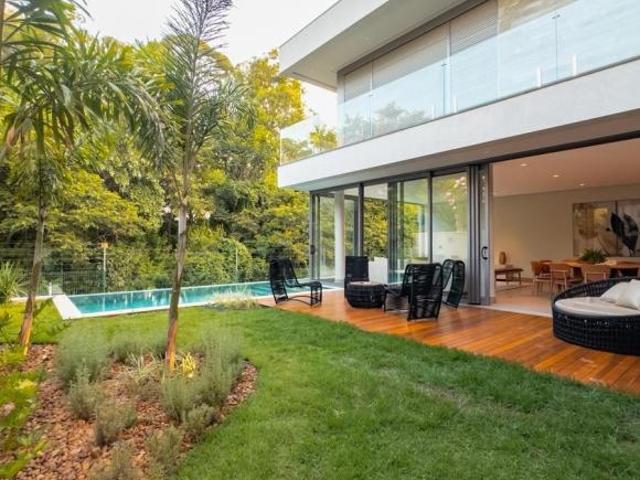 Casa mobiliada disponível para venda no Alphaville Nova Esplanada 3