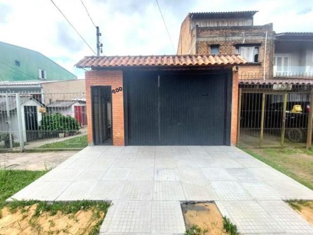 Casa mobiliada dois dormitórios e vaga no bairro Hipica