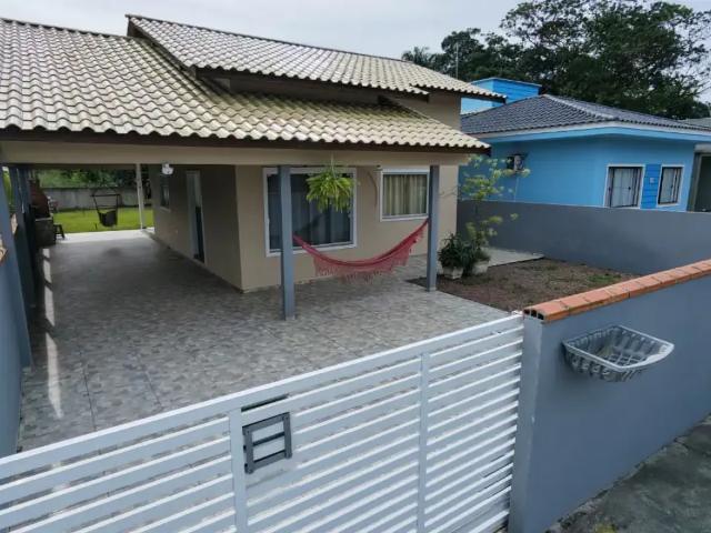 Casa Mobiliada e Completa com Amplo Terreno 400 mts da Praia, Balneário Princesa do Mar, Itapoá SC